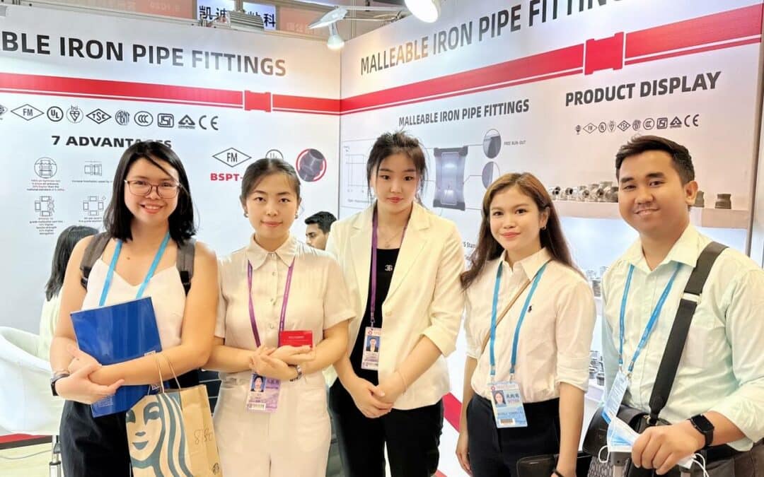 the-world-of-black-pipe-fittings-y-fittings-4-way-fittings-and-45 ...